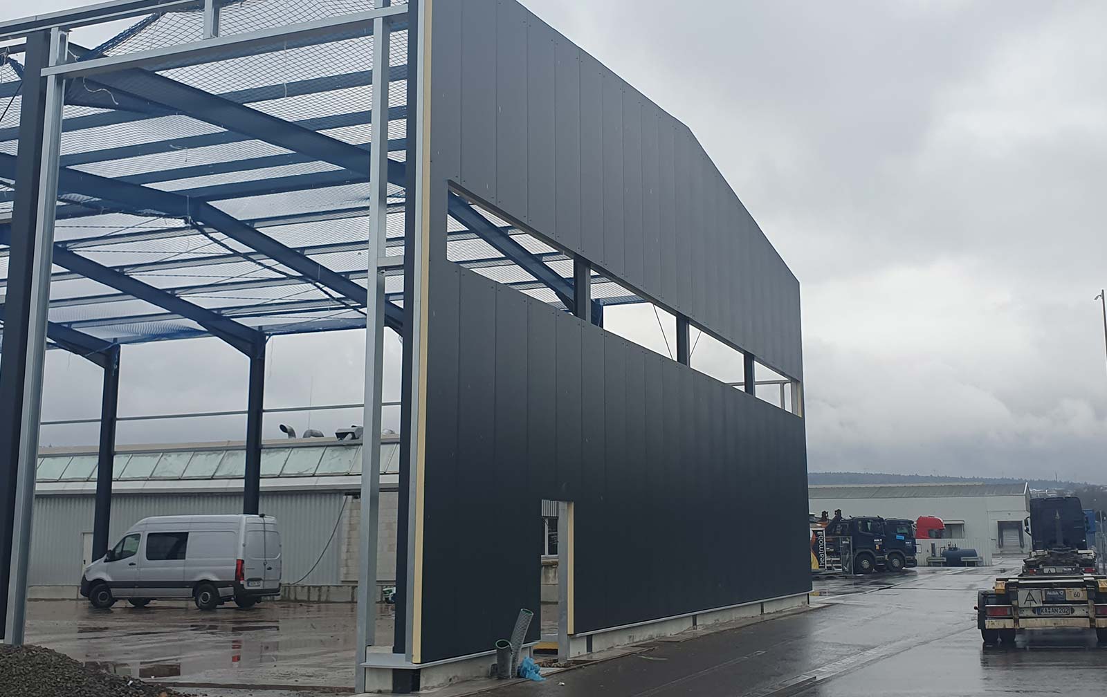 Aktuelle Stahlhallen Projekte - Sybac Hallenbau